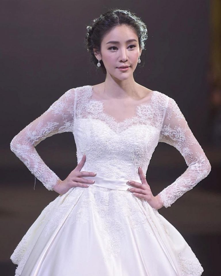 Finale Wedding Studio Collection 2016 - Thai Sirens